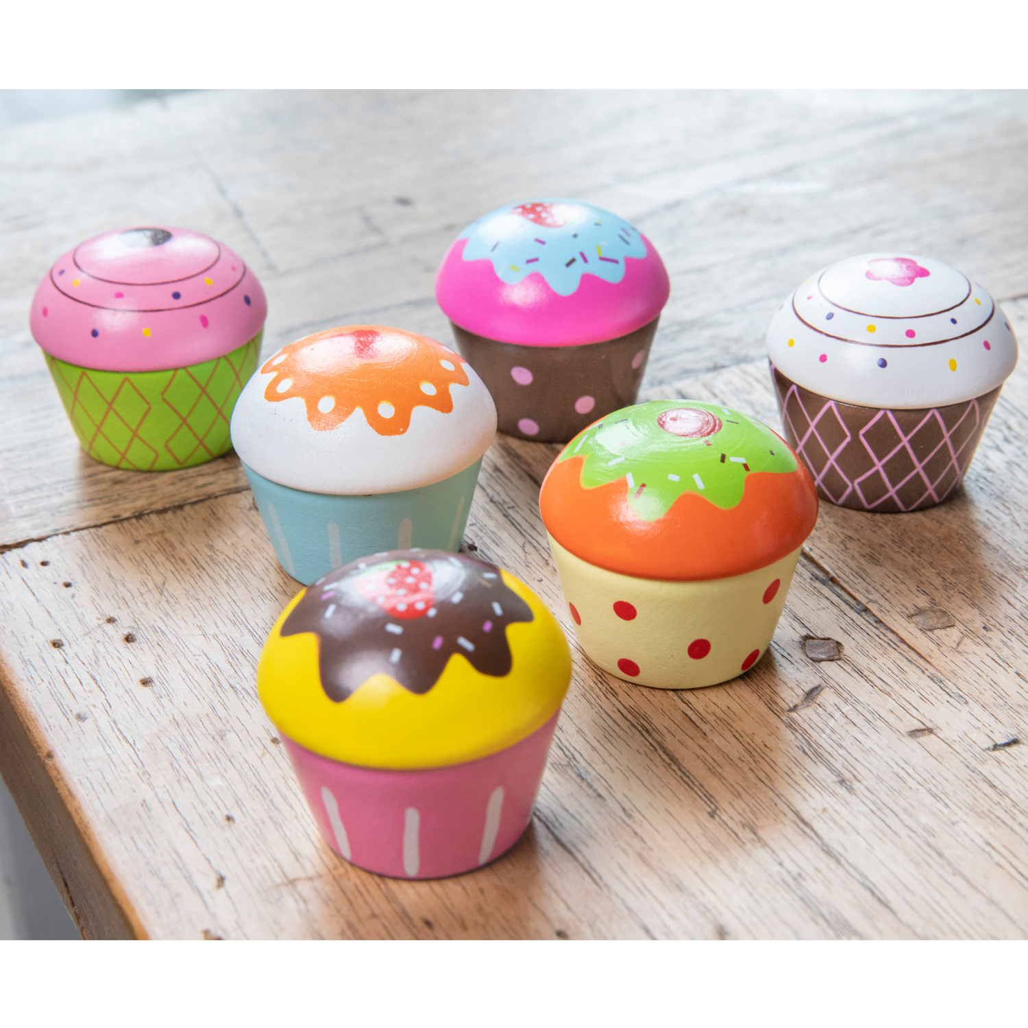 Cupcake assortment in gift box | New Classic Toys